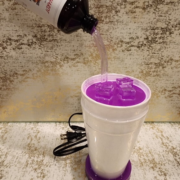 Art | Pouring Lean Fountain | Poshmark